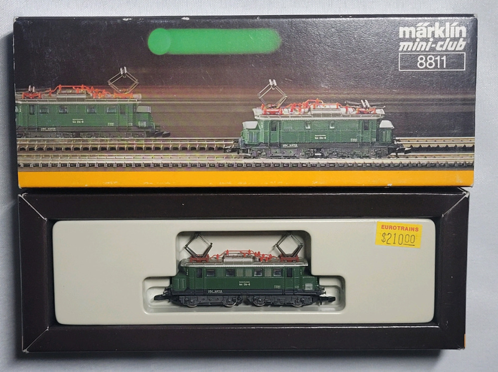 Marklin Mini-Club Z Gauge Electric Locomotive Toy Train Railroad Car ...