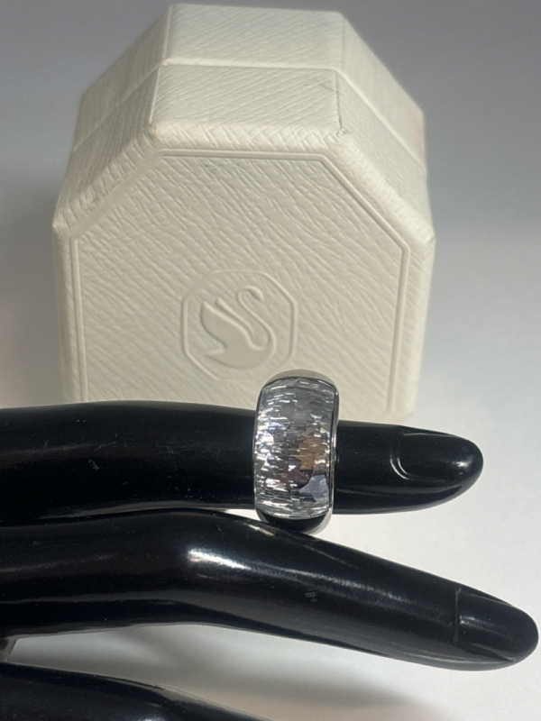 Swarovski Nirvana Crystal Statement Ring Swan Logo Boxed