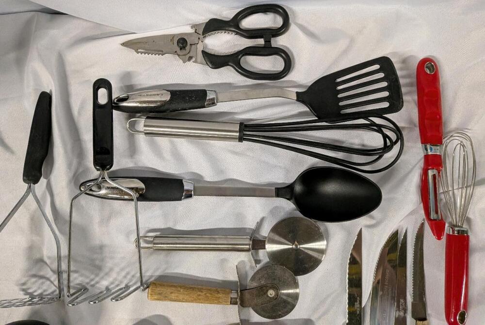 50 Kitchen Utensils.