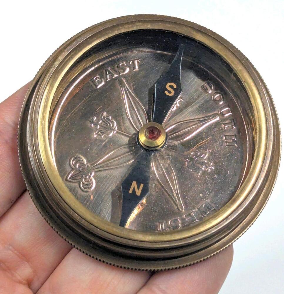 New Brass Compass With Screw on Lid in Wooden Gift Box, Compass 2 ⅜ in ...