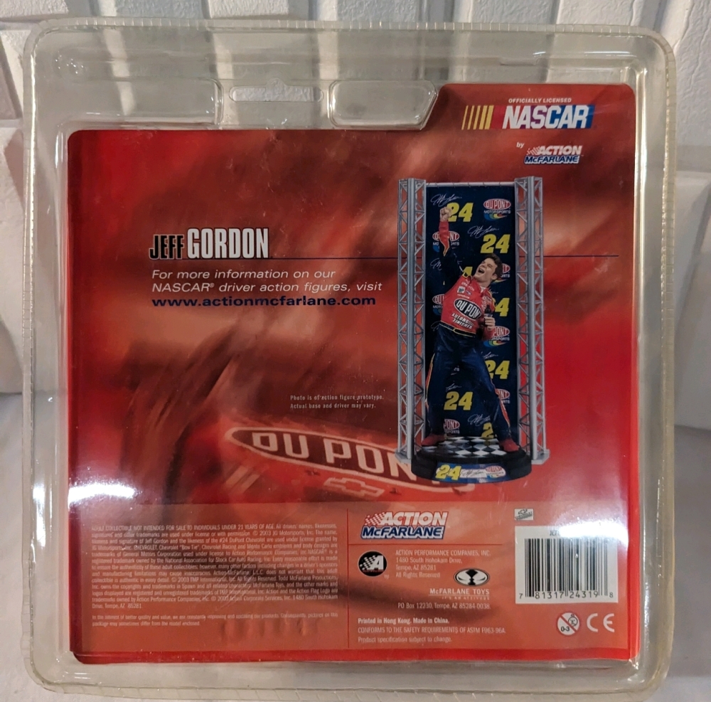 Limited Edition Nascar Jeff Gordon Mature Collectors Driver Action Figure.