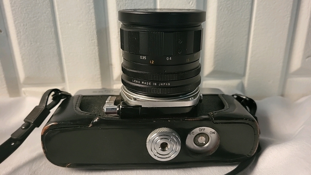 Vintage Minolta SRT 101 35mm Film Camera & Eveready Case